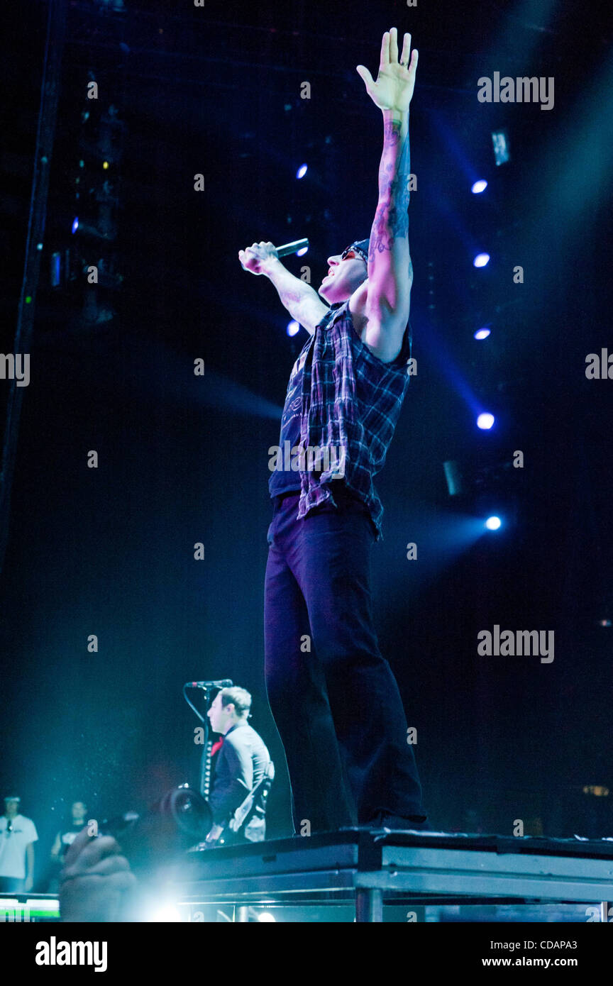 Avenged sevenfold singer hi-res stock photography and images - Alamy