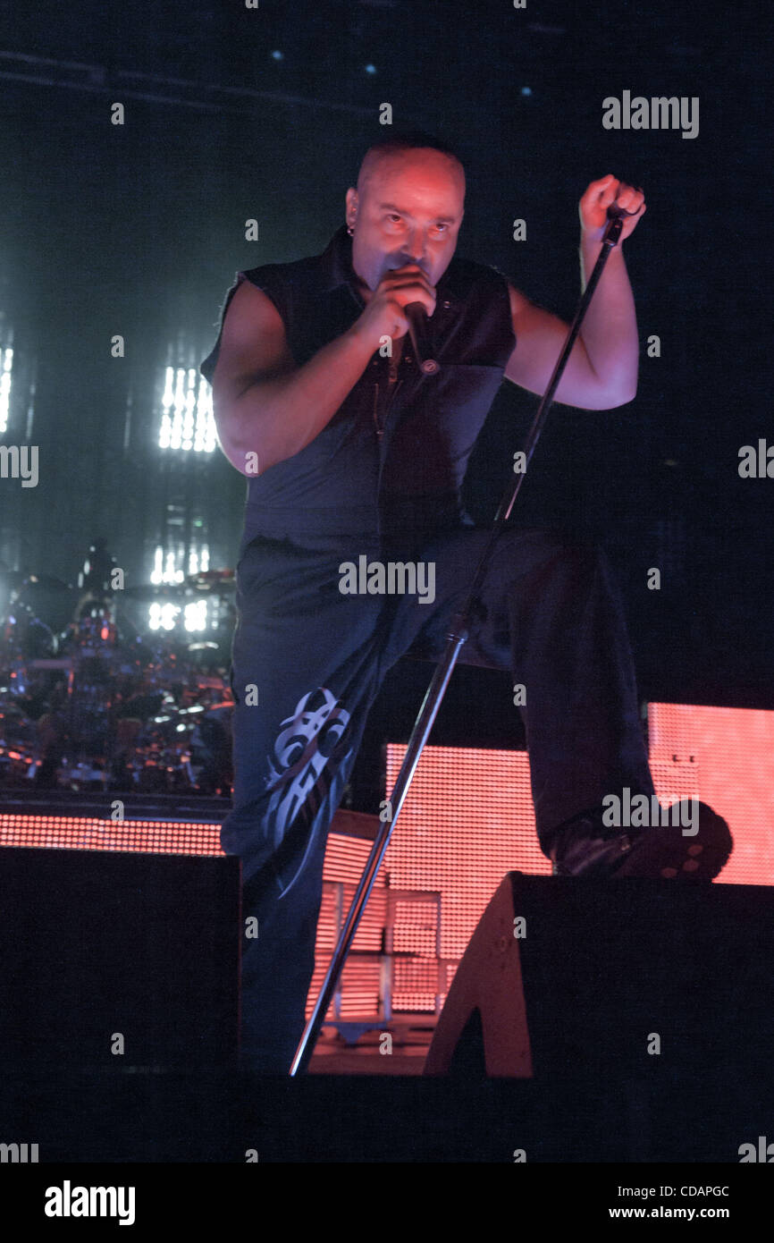 Sept. 10, 2010 - Dallas, Texas, United States of America - Lead singer ...