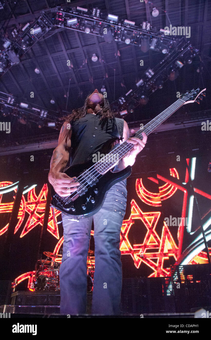 Sept. 10, 2010 - Dallas, Texas, United States of America - Bassist John ...