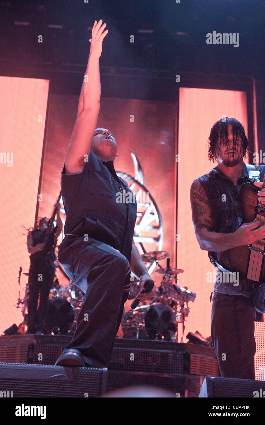 Sept. 10, 2010 - Dallas, Texas, United States of America - Lead singer ...