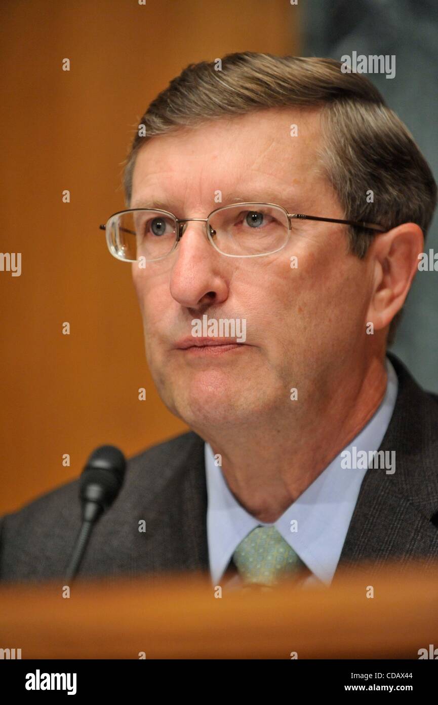Kent conrad senate budget hi-res stock photography and images - Alamy