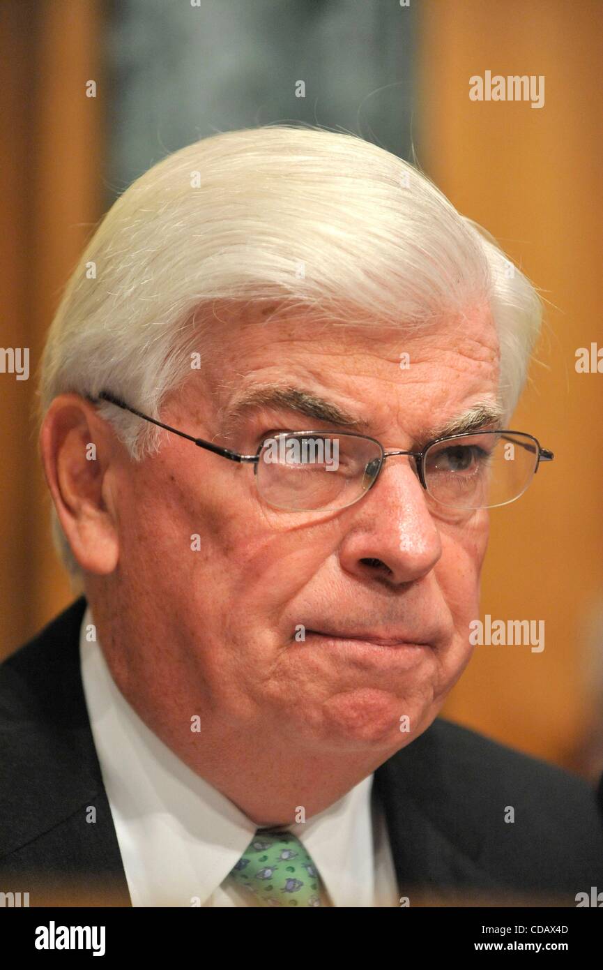 Senator chris dodd hi-res stock photography and images - Alamy