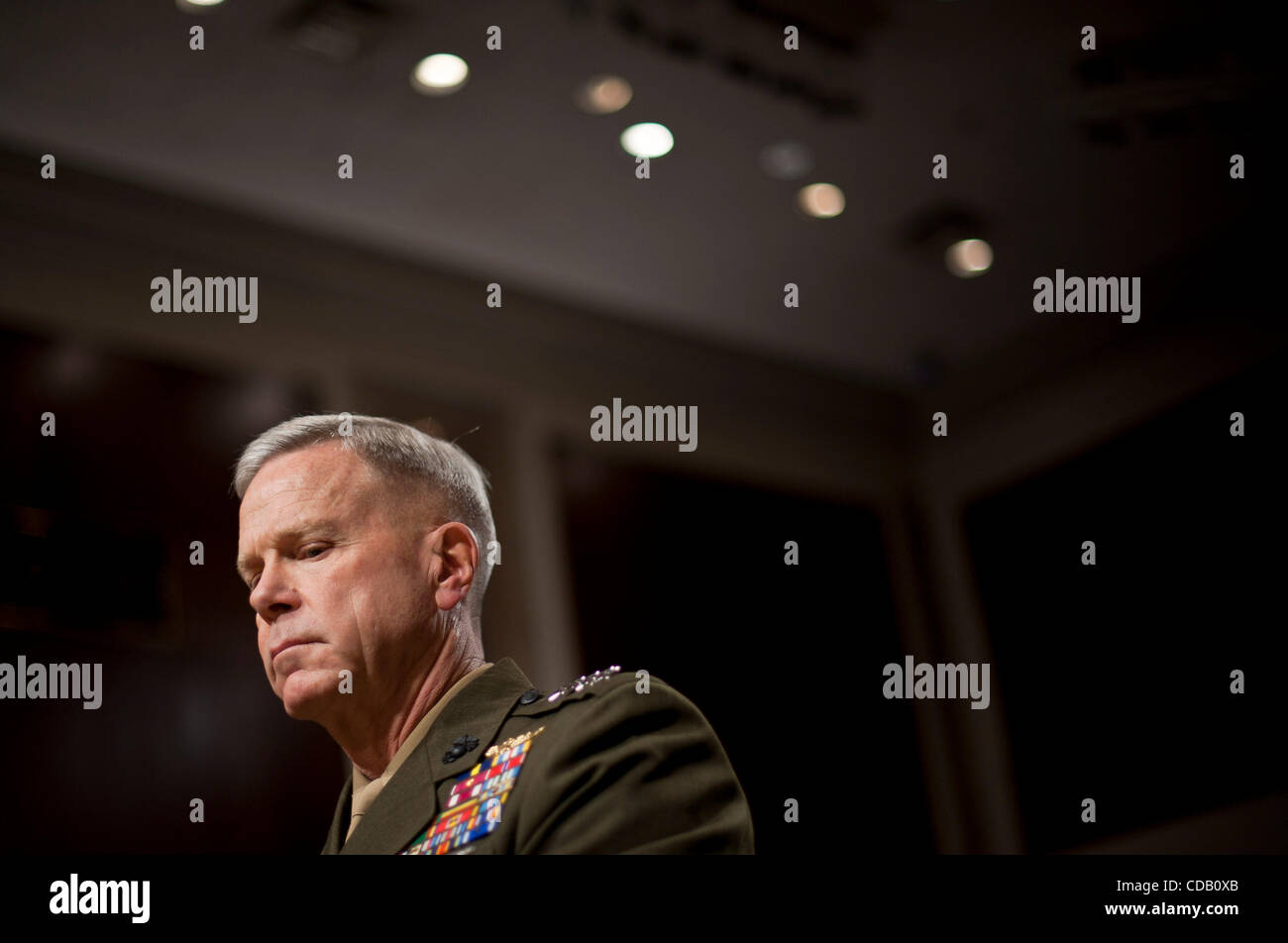 James amos hi-res stock photography and images - Alamy