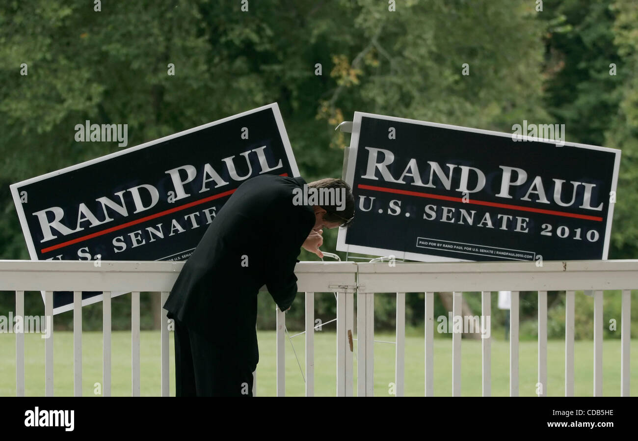 Rand Paul Tea Party Republican Senate campaign intern JOHN MEREDITH ...