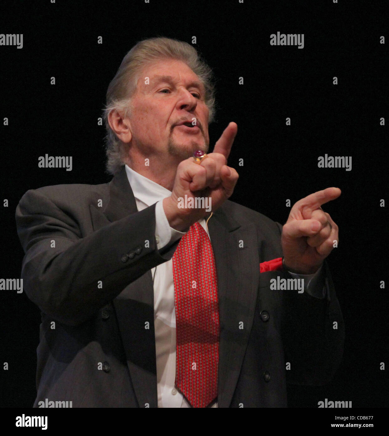 Sherrill Milnes, famous American operatic baritone gives master-class ...
