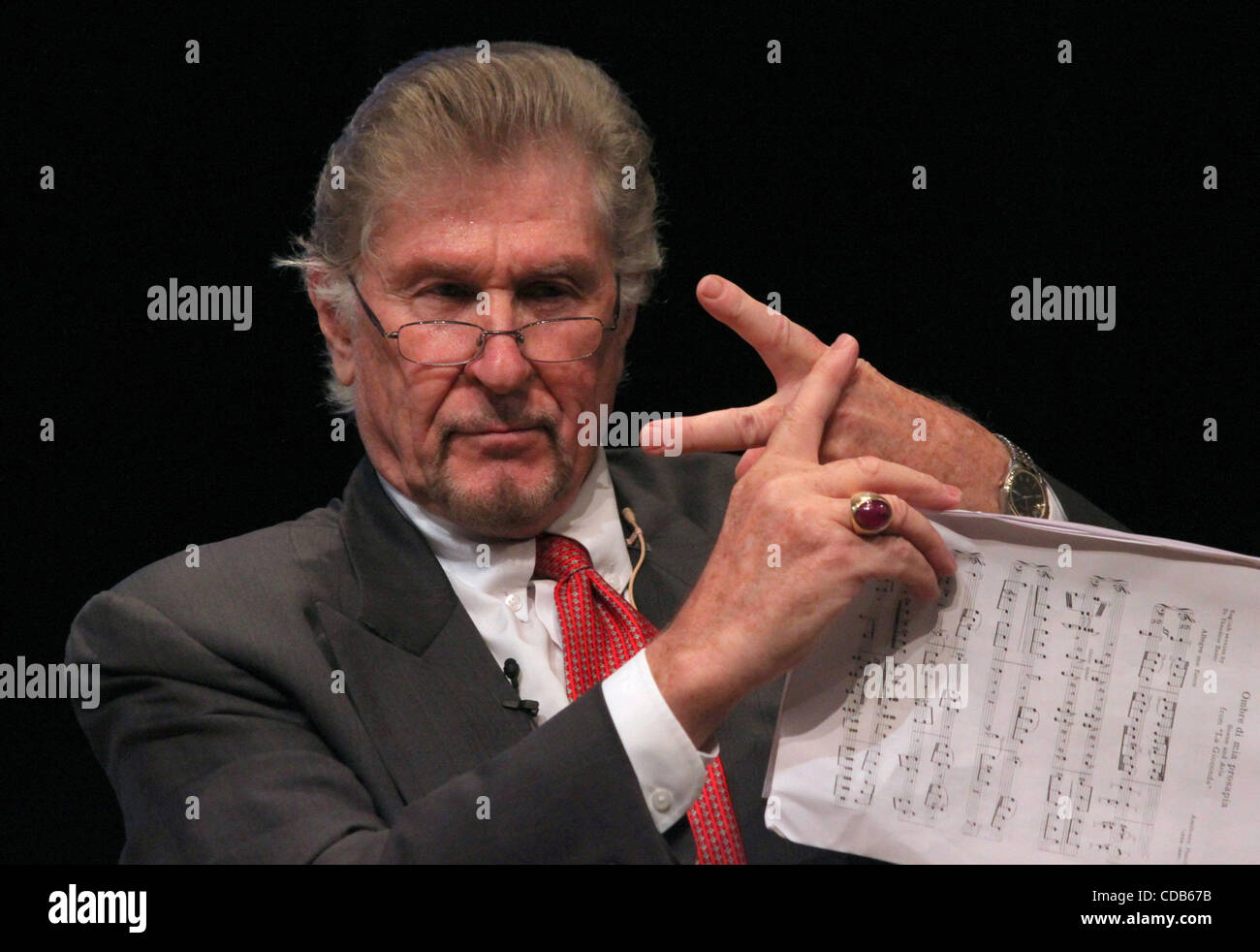 Sherrill milnes hi-res stock photography and images - Alamy