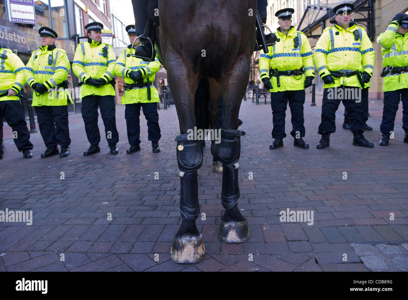 Police horses in riot gear hi-res stock photography and images - Alamy