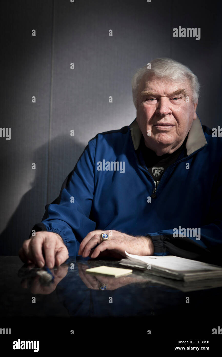 John madden hi-res stock photography and images - Alamy