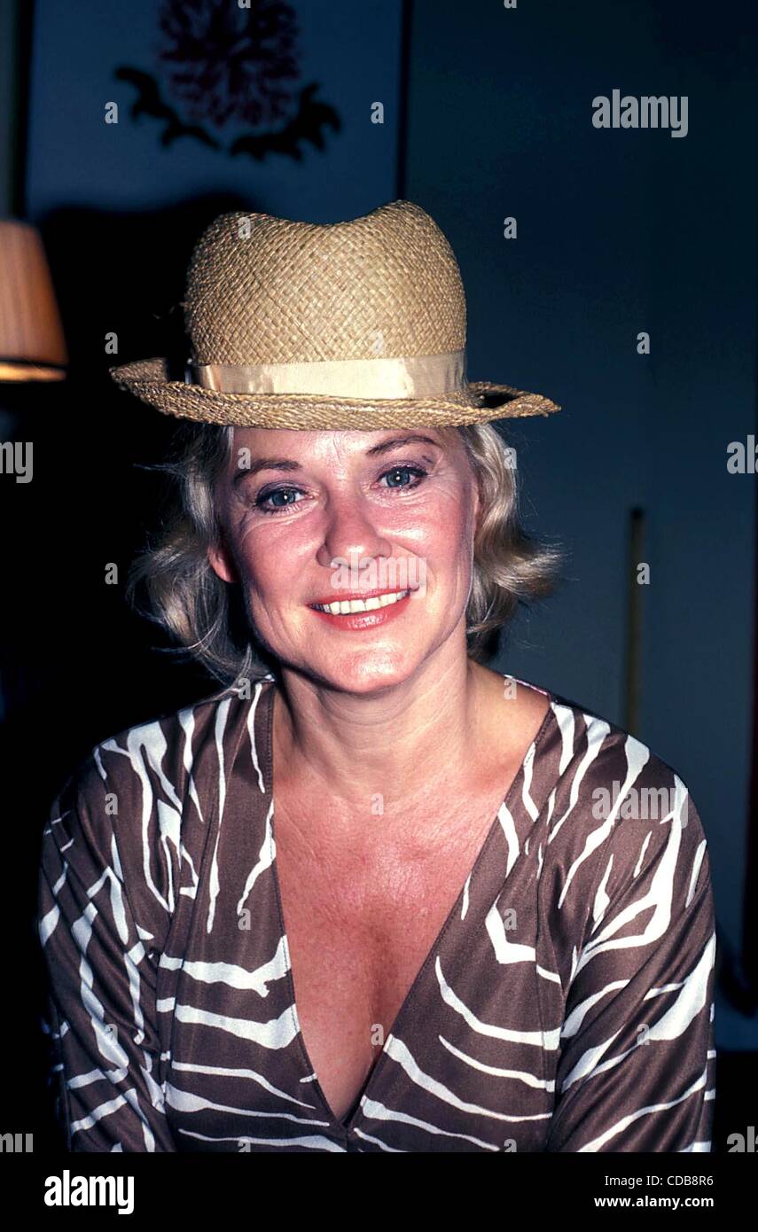 HOPE LANGE. / 1981.HOPELANGERETRO(Credit Image: Â© Judie Burstein/Globe ...