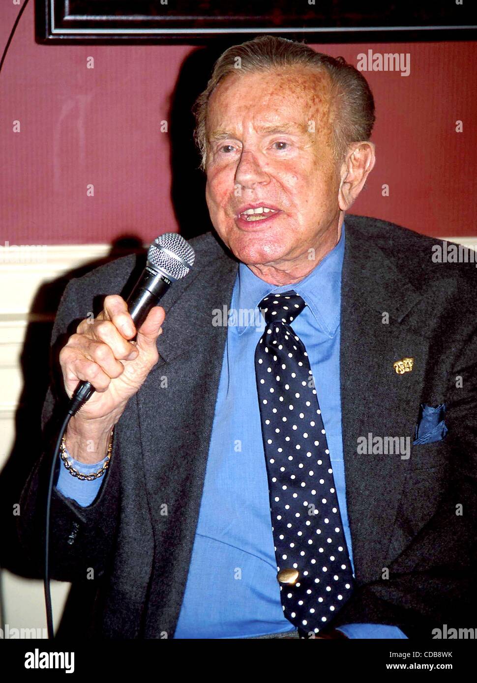 K17375JBU .JACK PAAR. / 1999.JACKPAARRETRO(Credit Image: Â© Judie ...