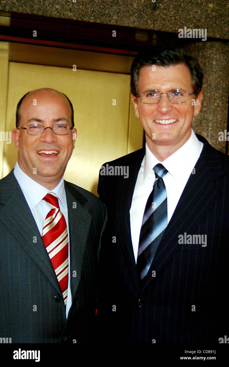 K37330JBU.2004-2005 NBC UPFRONT PARTY AT THE NBC STUDIOS IN ROCKEFELLER ...