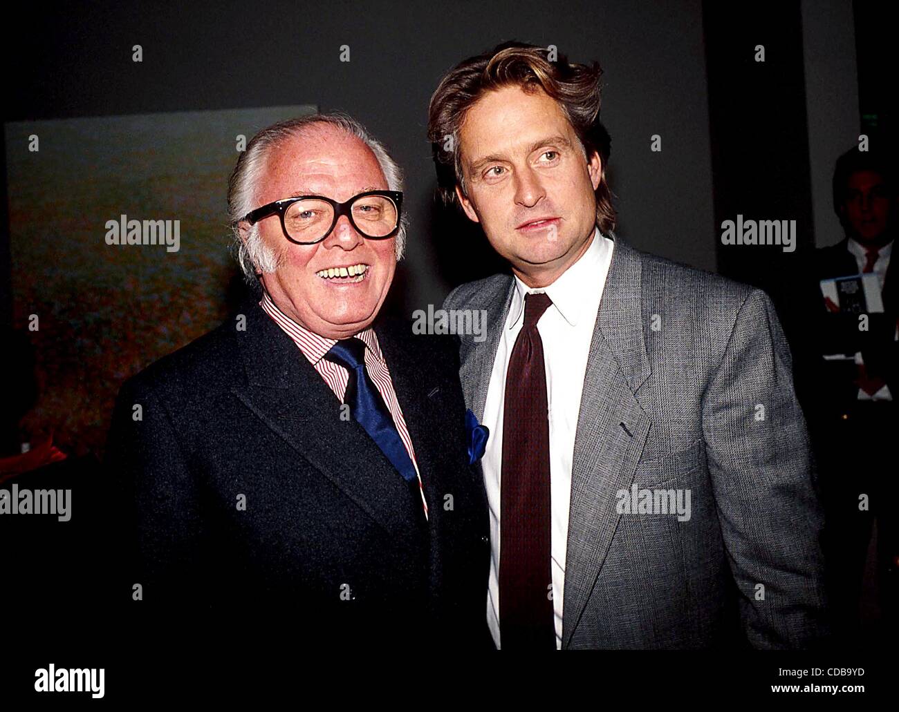 15387.RICHARD ATTENBOUROUGH AND MICHAEL DOUGLAS. / 1995 ... 15387.RICHARD ATTENBOUROUGH AND MICHAEL DOUGLAS. / 1995 ...