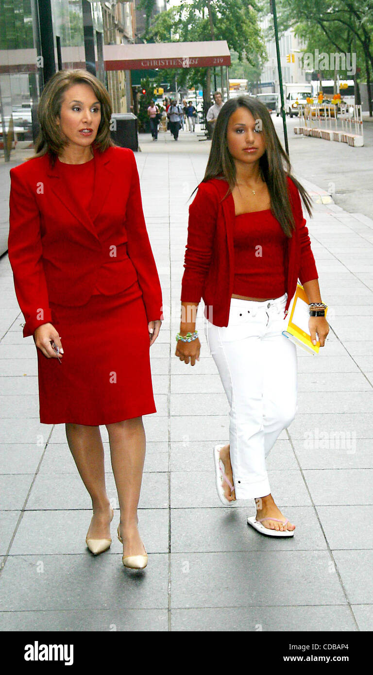 EXCLUSIVE***.K38334JBU.ROSANNA SCOTTO AND HER DAUGHTER JENNA RUGGIERO ...