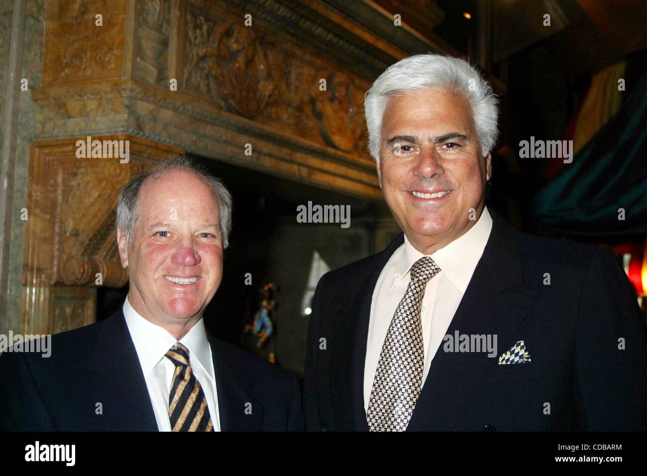 K36352JBU.**EXCLUSIVE**.KATHY HILTON AT LE CIRQUE. SHE COOKED LUNCH FOR ...