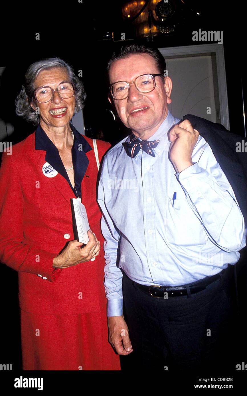 SENATOR PAUL SIMON.16425. / SENATORPAULSIMONRETRO(Credit Image: Â ...