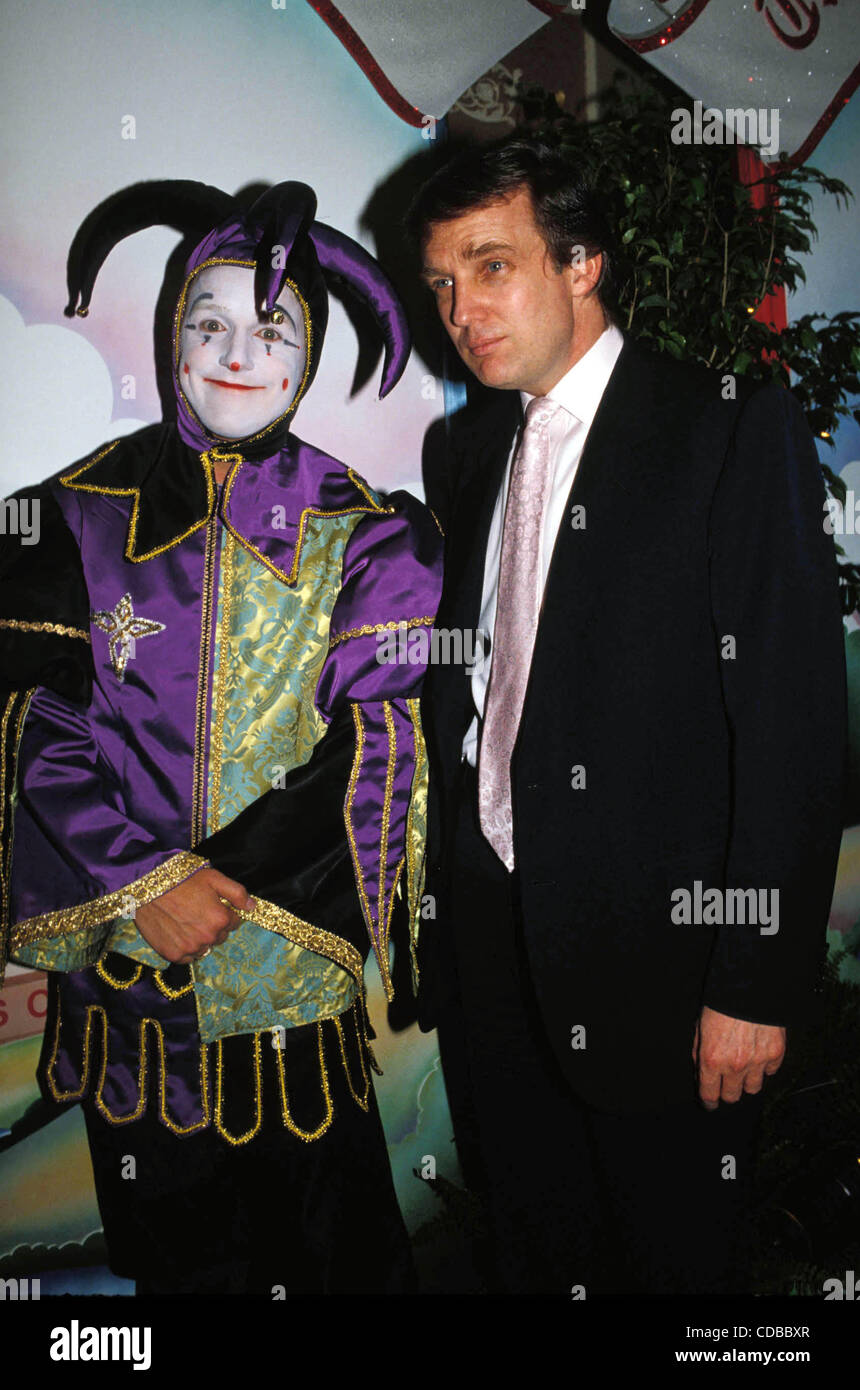 I5400.DONALD TRUMP AND COURT JESTER.PHOT BY (Credit Image: Â© Judie ...