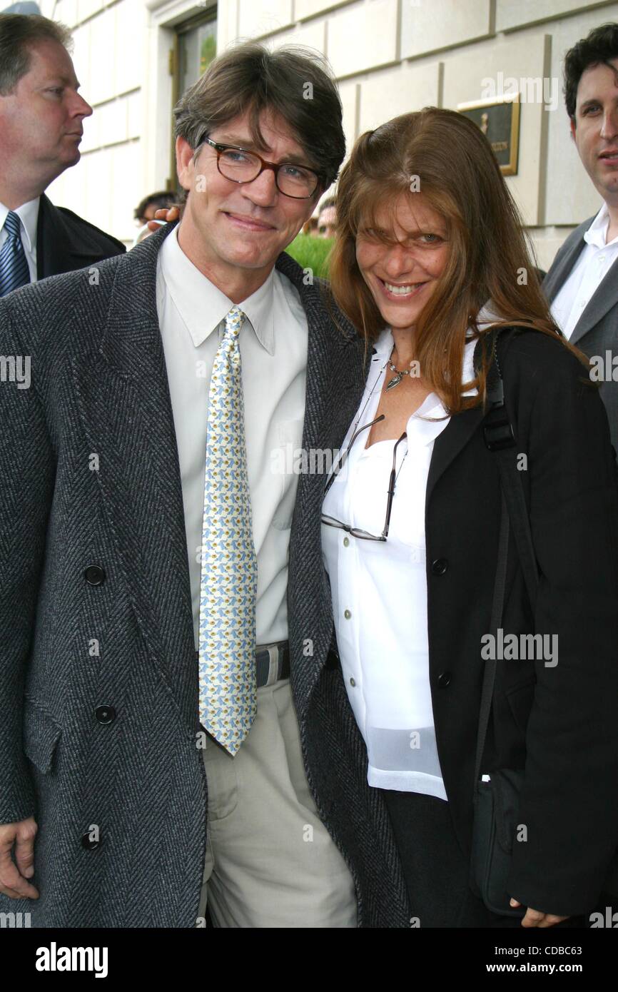 Eric roberts 2003 hi-res stock photography and images - Alamy