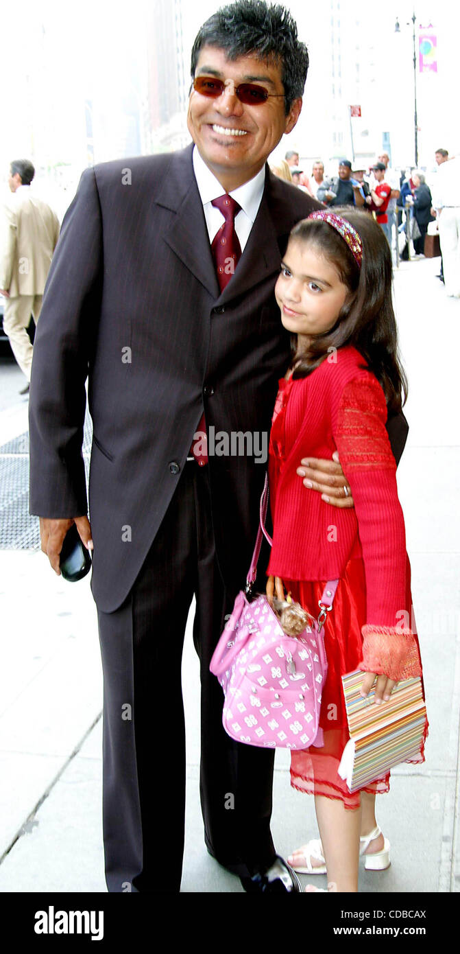 George lopez daughter mayan lopez hi-res stock photography and images ...