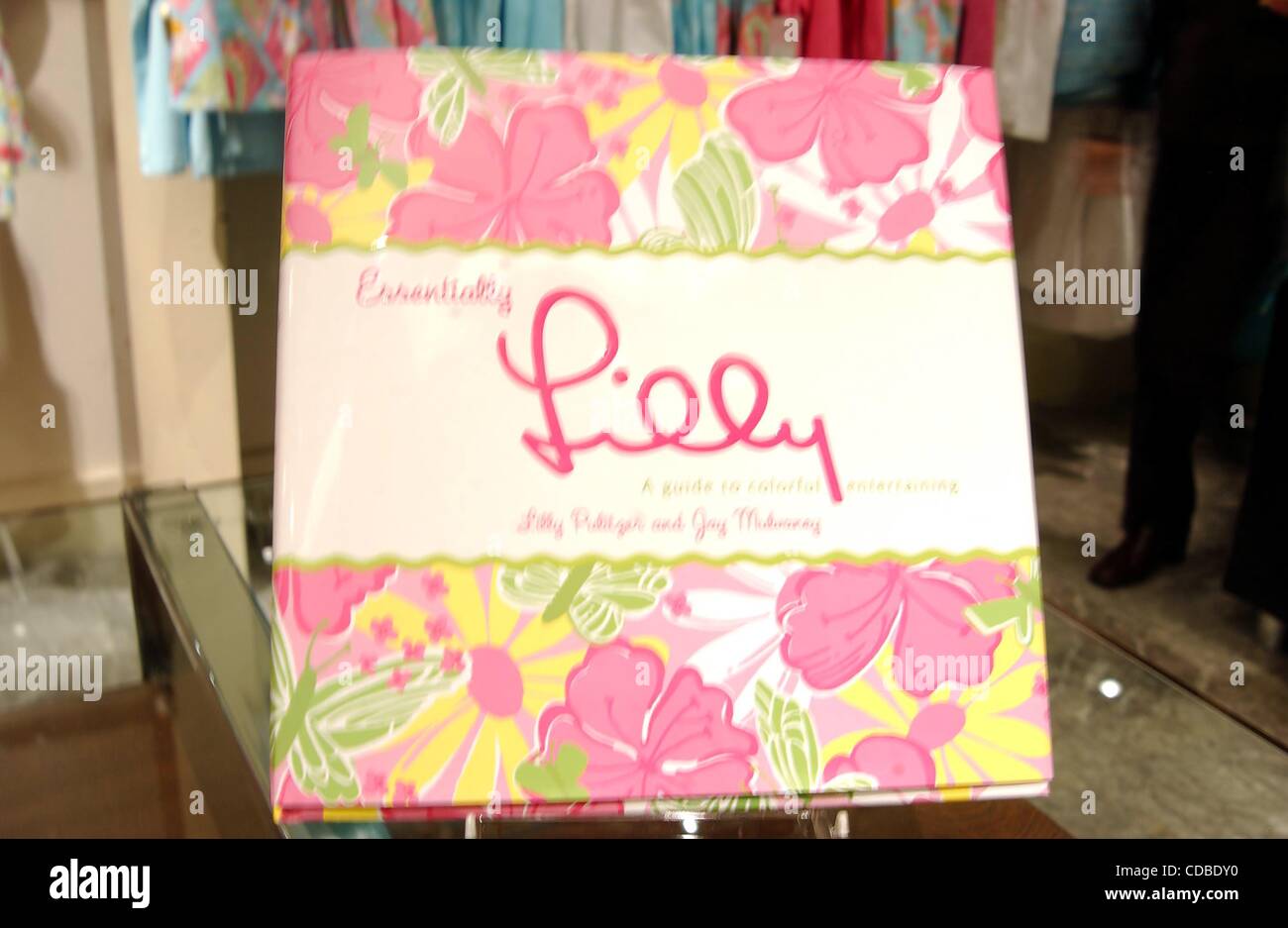 Lilly pulitzer book hi-res stock photography and images - Alamy