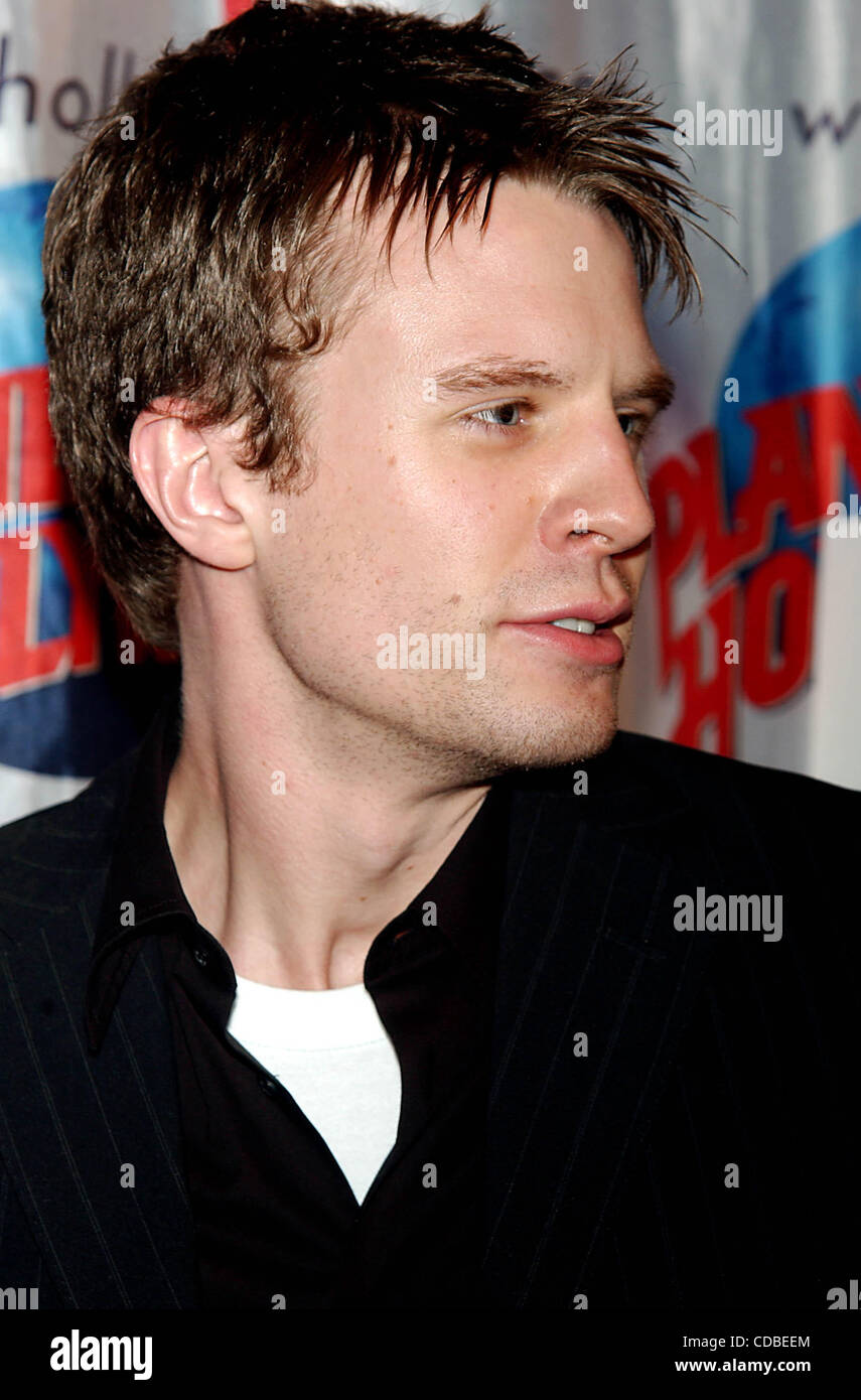 K36394AR.LUKE MABLY HOSTS A MOTHER/DAUGHTER LUNCHEON TO PROMOE THE ...
