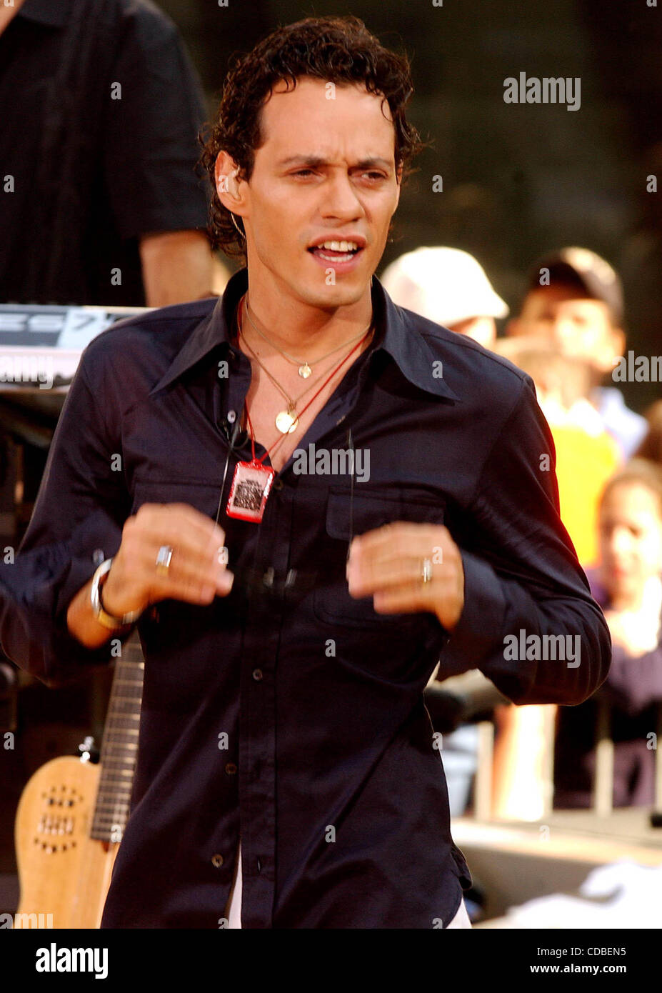 K37755AR.MARC ANTHONY PERFORMS ON NBC'S TODAY SHOW AT ROCKEFELLER ...