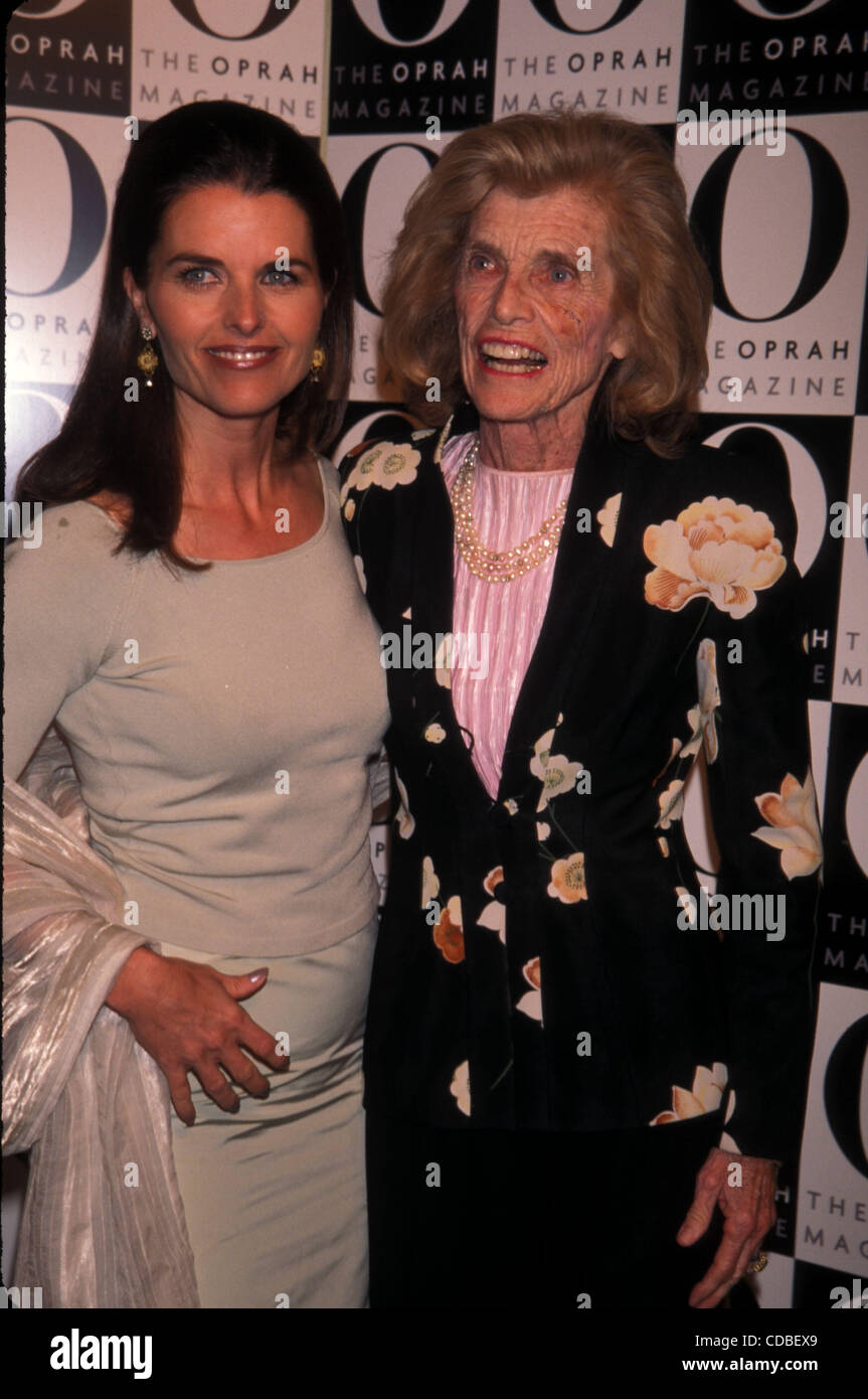 K18590AR.O, THE OPRAH MAGAZINE LAUNCH PARTY AT THE METROPOLITAN ...