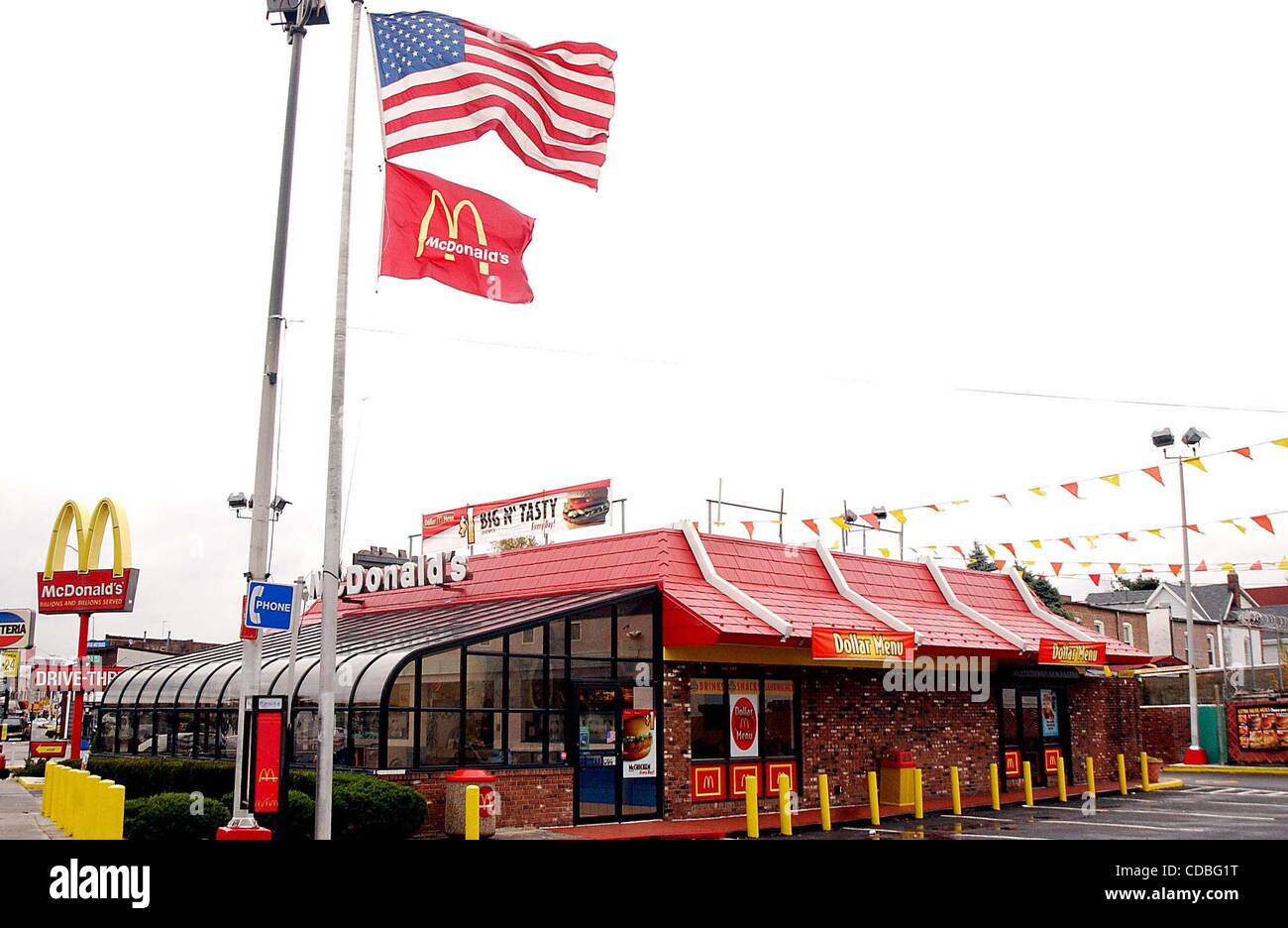 Mcdonalds store front hi-res stock photography and images - Alamy
