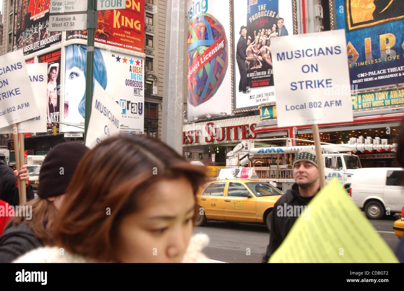K29494AR SD0407.MUSICIAN STRIKE ON BROADWAY IN NEW YORK New York ...