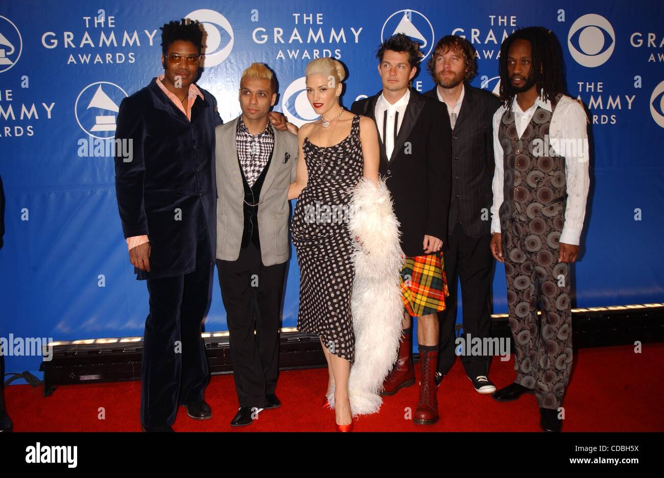 K29243AR SD02/23/2003 .45TH ANNUAL GRAMMY AWARDS .(ARRIVALS) .MADISON ...