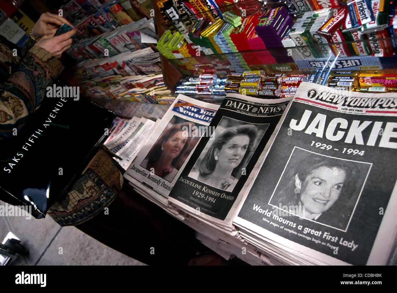 05/20/1994.L8370AR.JACQUELINE KENNEDY ONASSIS DEATH ...