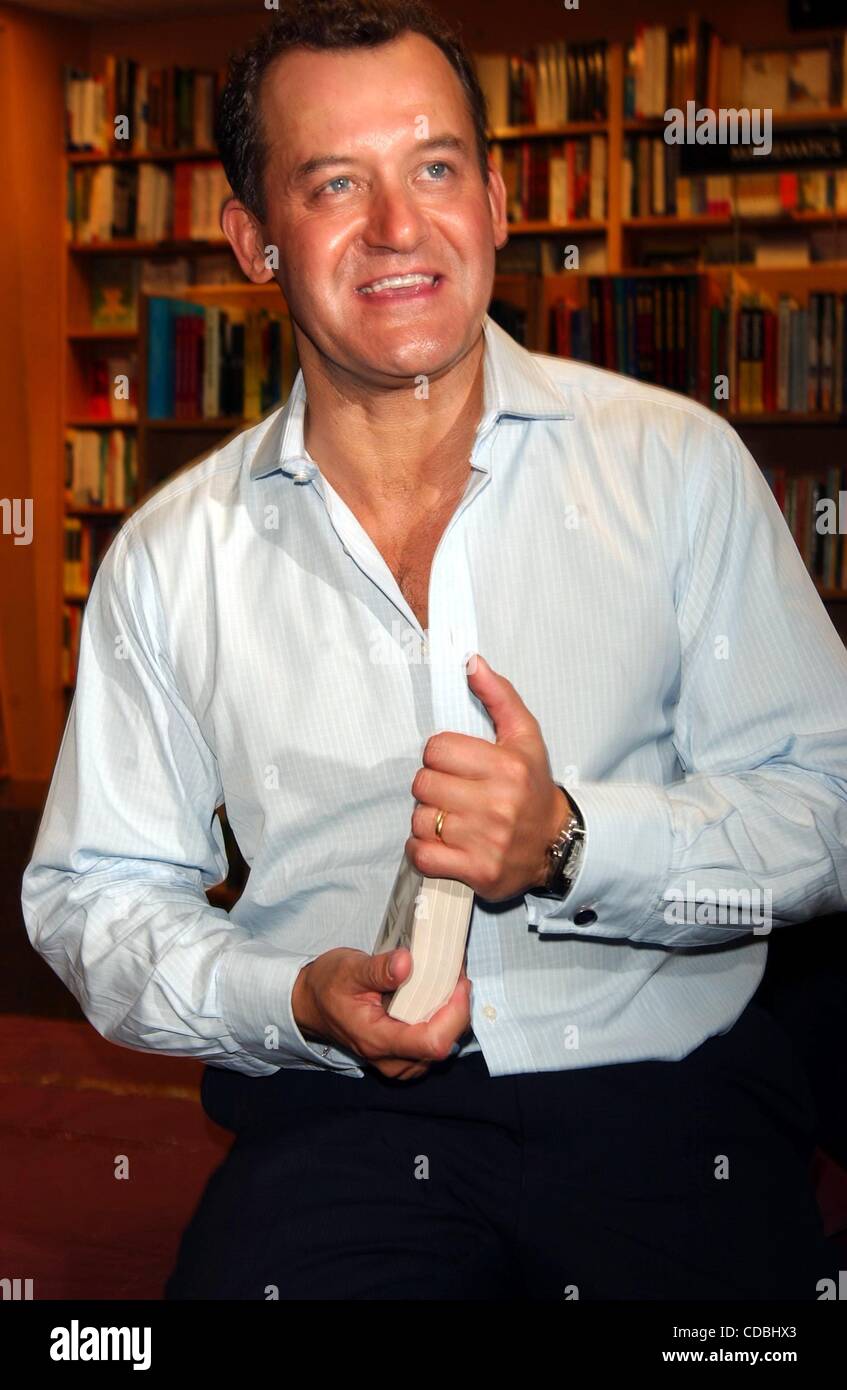 Paul burrell book hi-res stock photography and images - Alamy