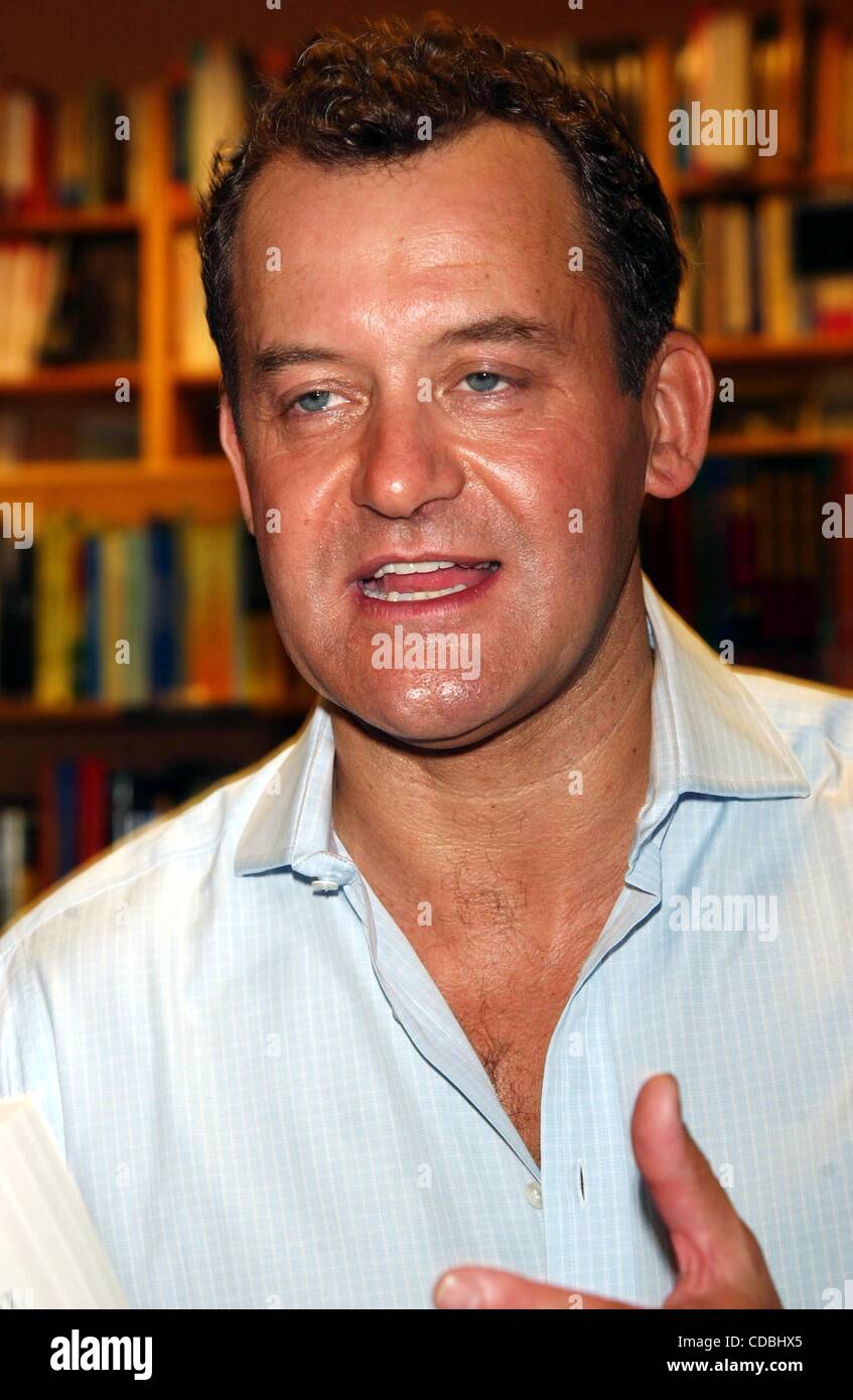 Paul burrell book hi-res stock photography and images - Alamy