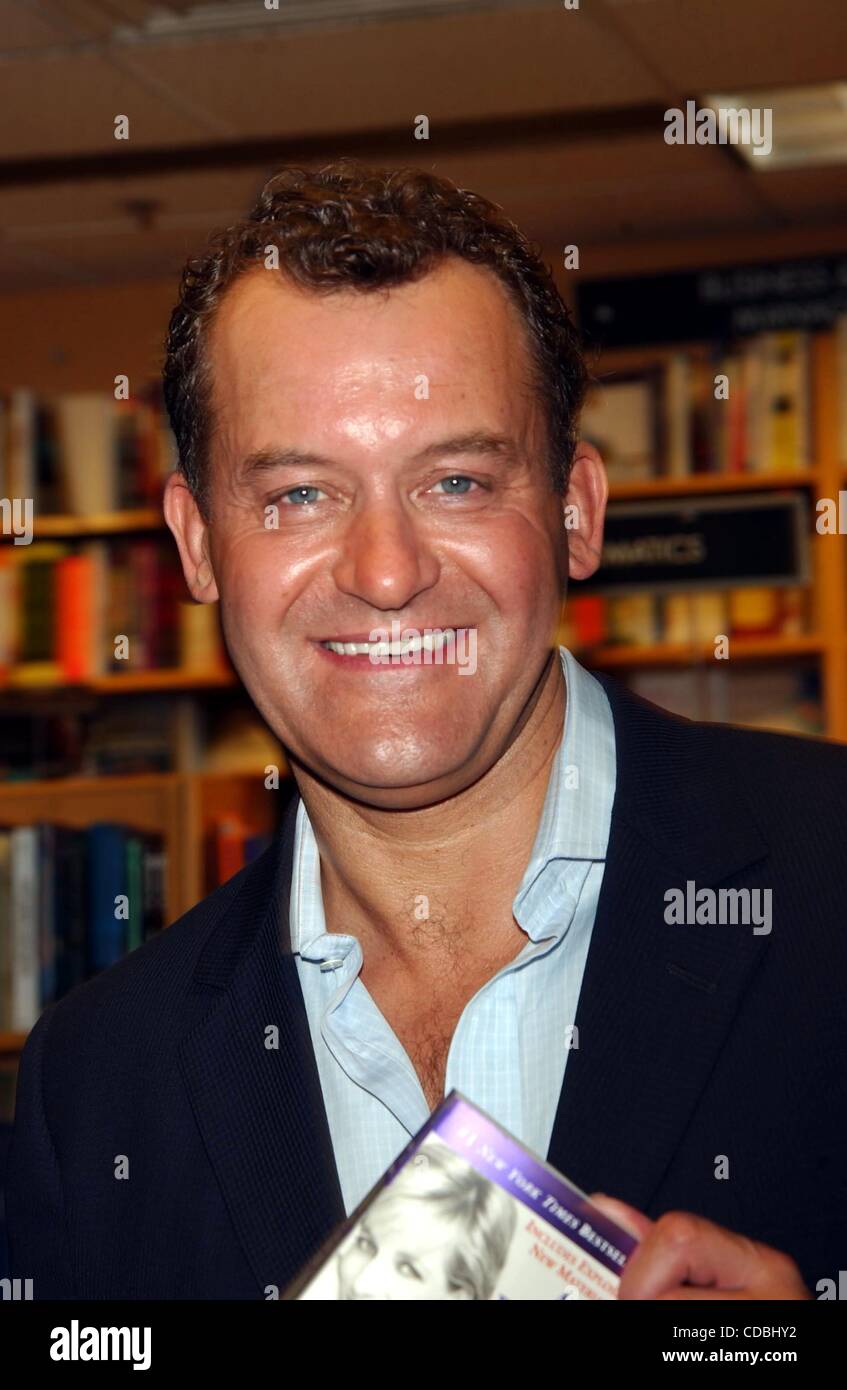 K37772AR.PAUL BURRELL SIGNS COPIES OF HIS BOOK ''ROYAL DUTY'' AT ...