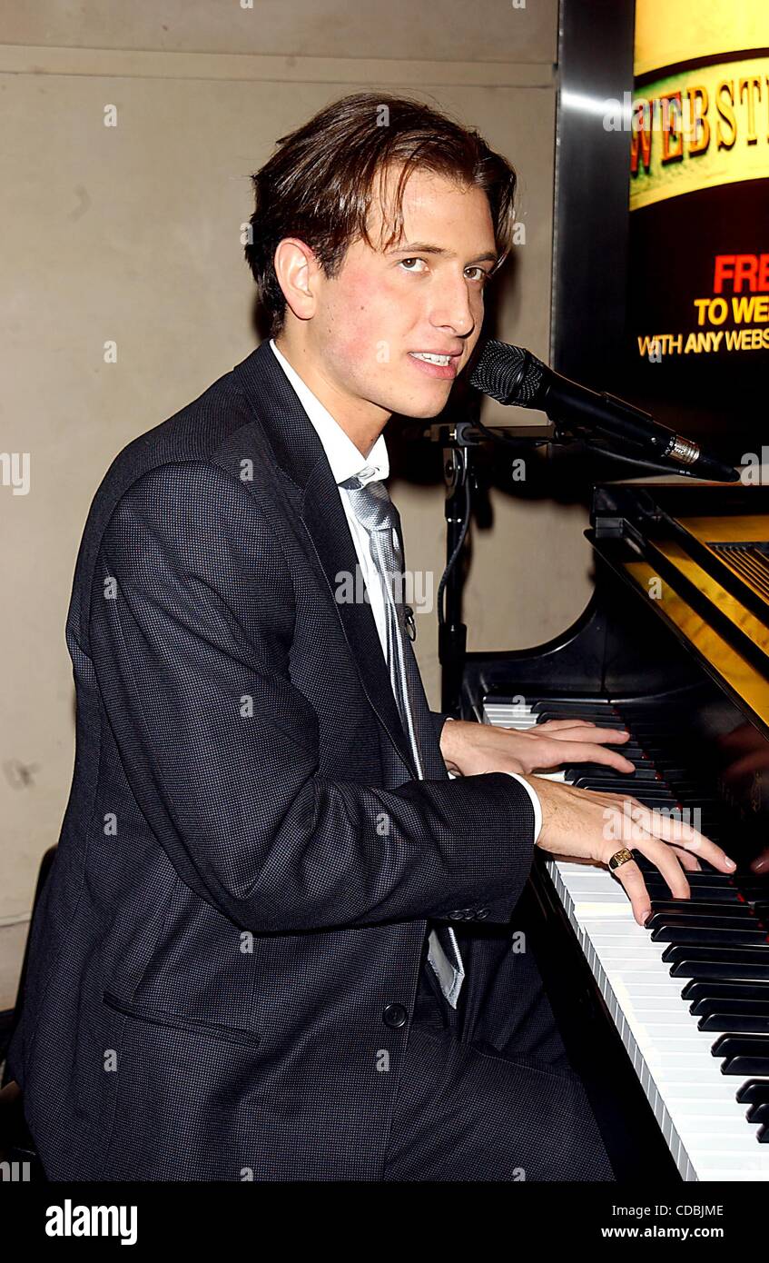 K29550AR SD0311.POP/JAZZ RECORDING ARTIST ''PETER CINCOTTI'' TO PERFORM AND SIGN DEBUT CD ...