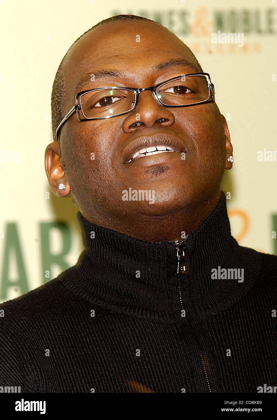 K34908AR.RANDY JACKSON SIGNS COPIES OF 'WHAT'S UP DAWG? HOW TO BECOME A ...