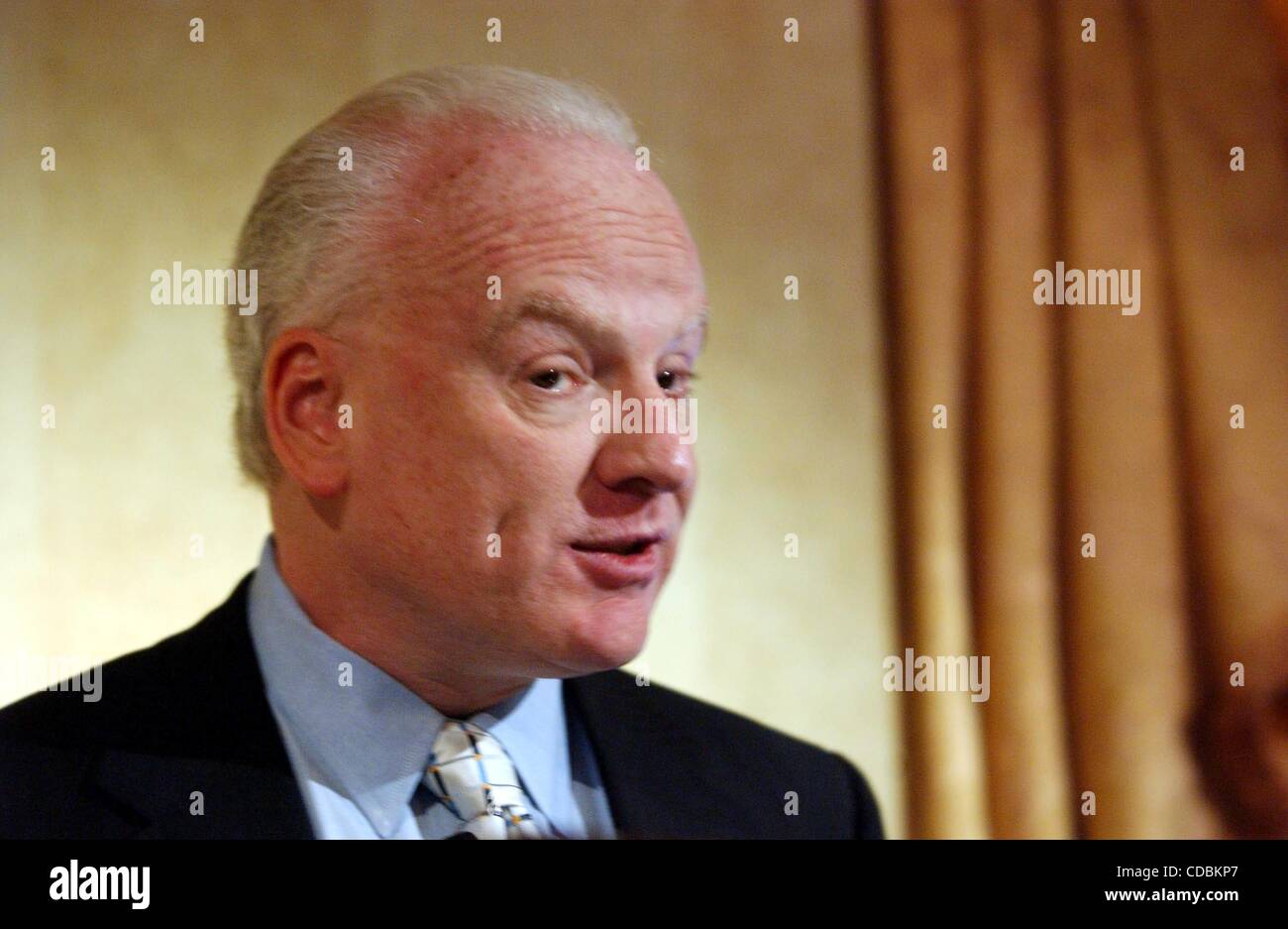 K37198AR.RICHARD CLARKE, THE KEYNOTE SPEAKER AT THE E-WEEK SECURITY ...