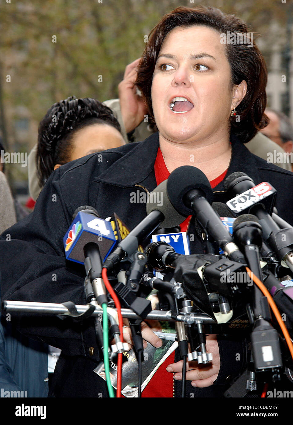 K34050AR .ROSIE O'DONNELL WITH HER PUBLICIST CINDI BERGER AFTER JUDGES ...