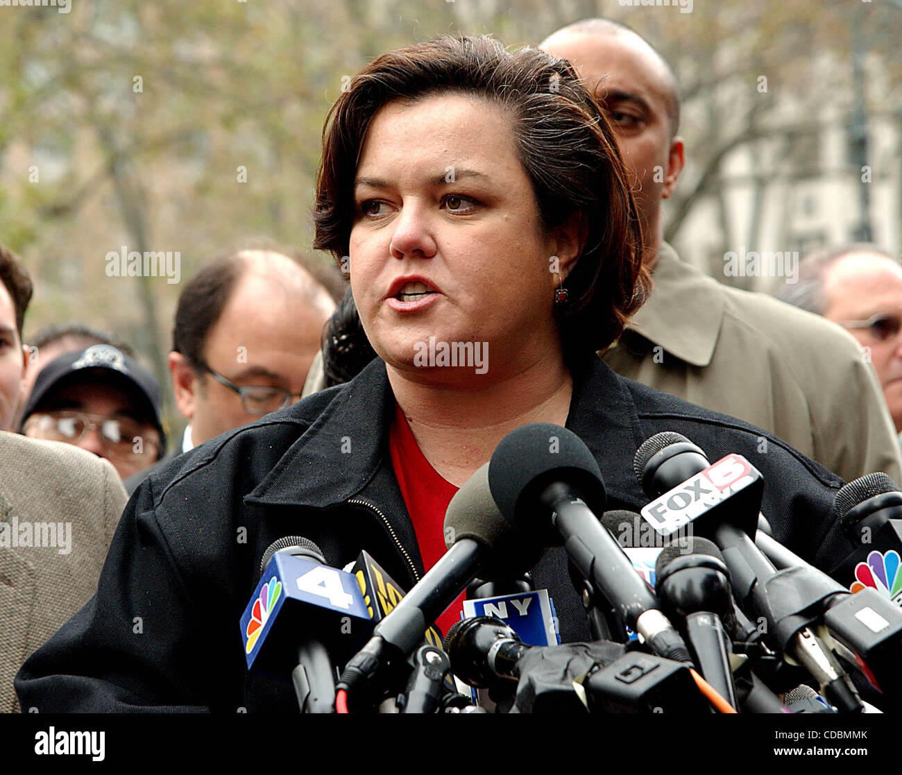 K34050AR .ROSIE O'DONNELL WITH HER PUBLICIST CINDI BERGER AFTER JUDGES ...