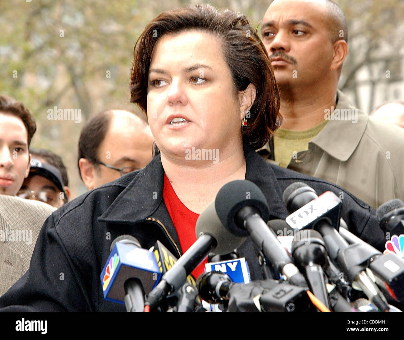 K34050AR .ROSIE O'DONNELL WITH HER PUBLICIST CINDI BERGER AFTER JUDGES ...