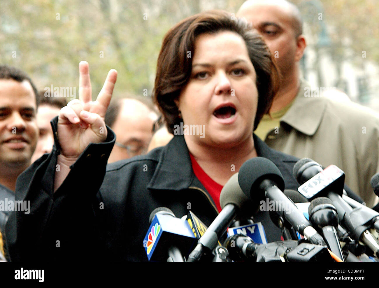 K34050AR .ROSIE O'DONNELL WITH HER PUBLICIST CINDI BERGER AFTER JUDGES ...