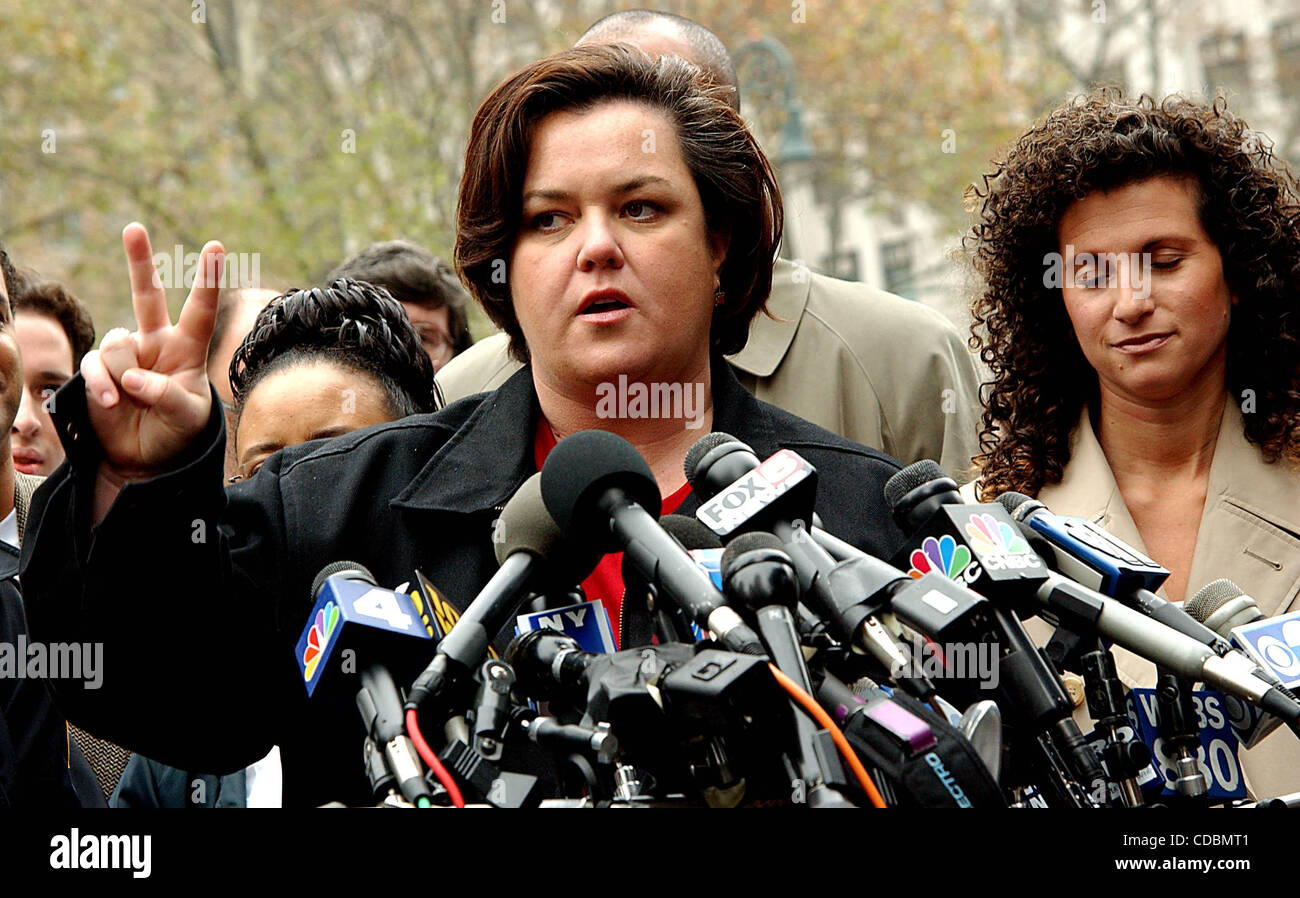 K34050AR .ROSIE O'DONNELL WITH HER PUBLICIST CINDI BERGER AFTER JUDGES ...