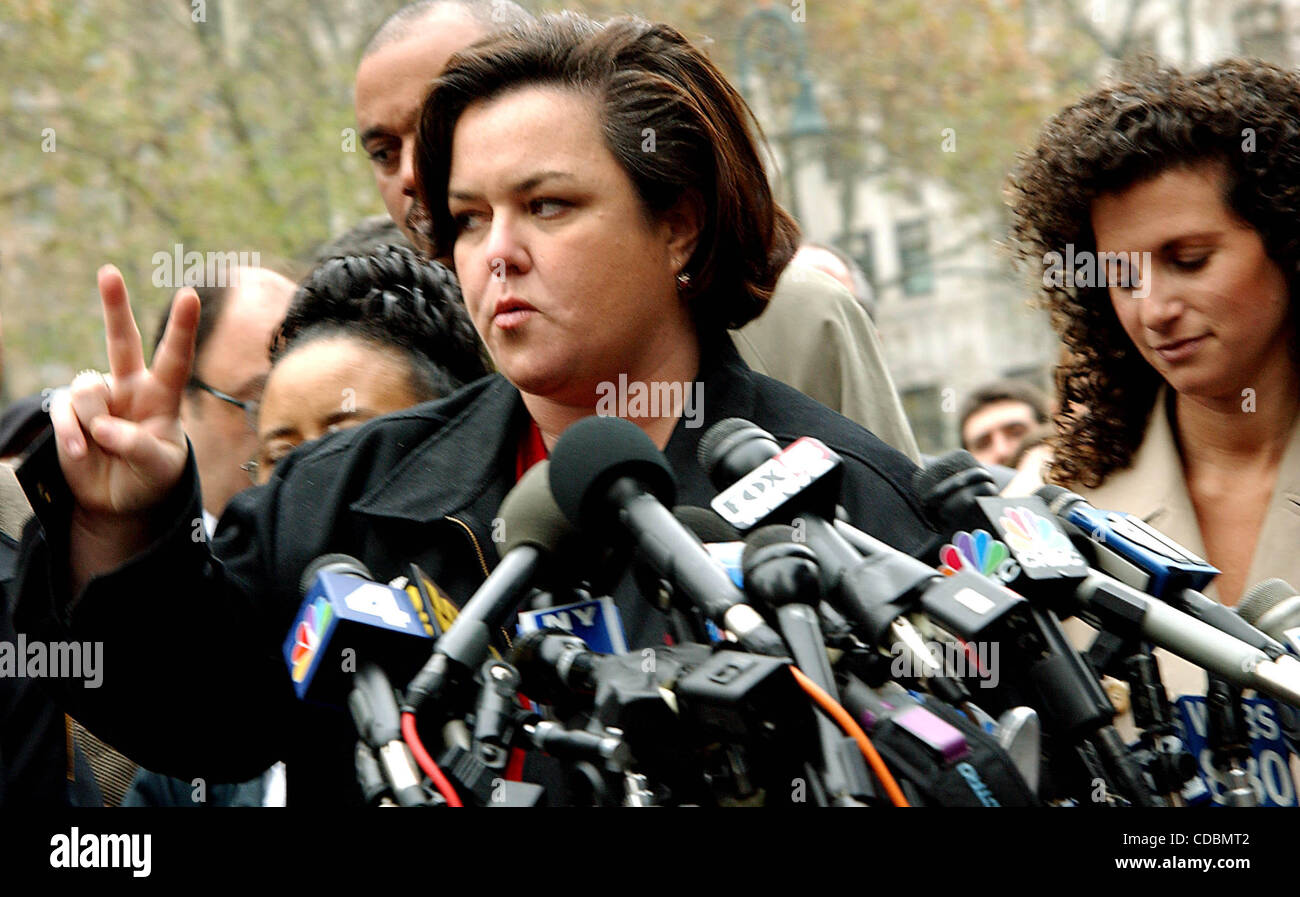 K34050AR .ROSIE O'DONNELL WITH HER PUBLICIST CINDI BERGER AFTER JUDGES ...