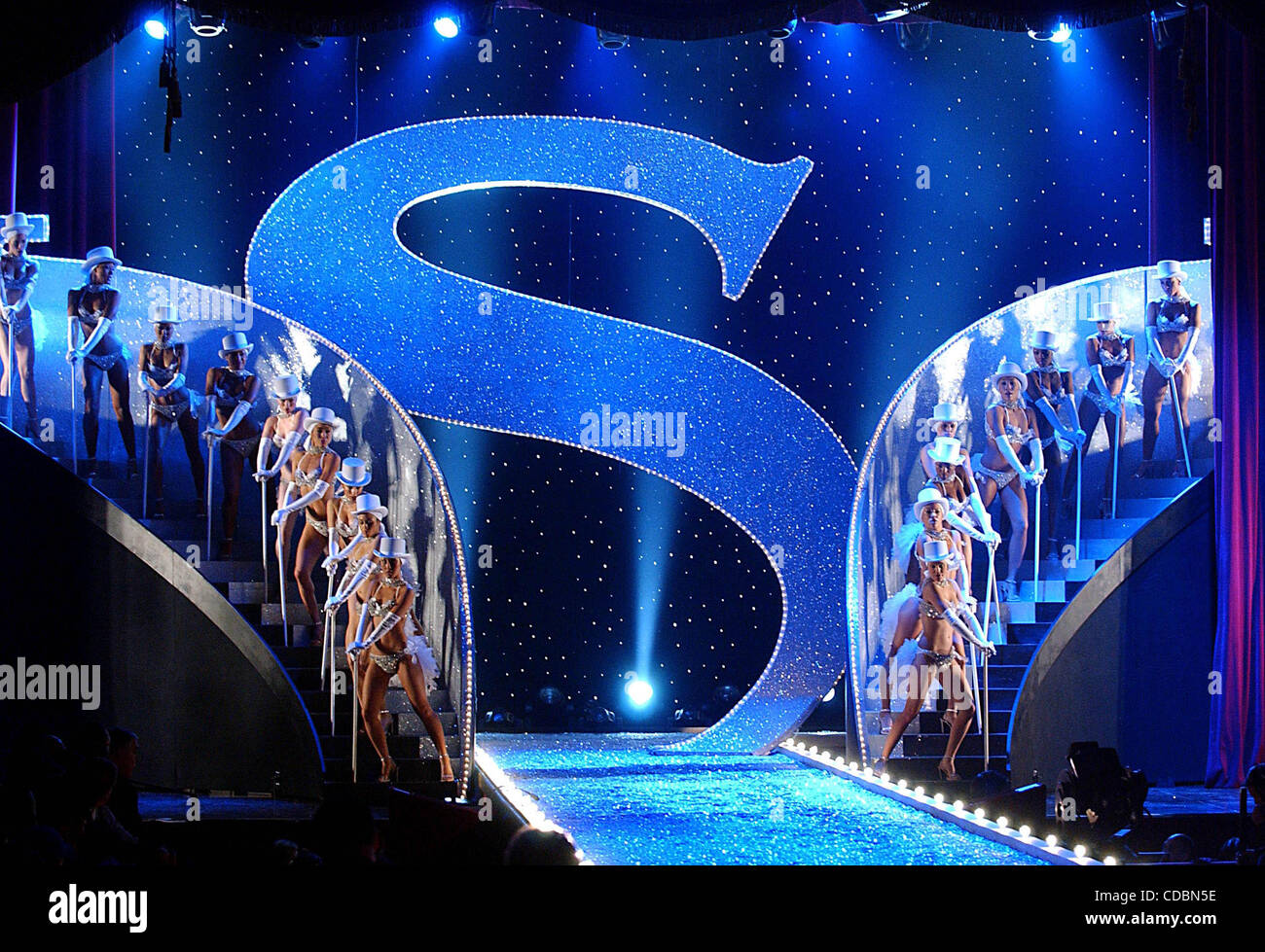 K34112AR.(RUNWAY MODELS) AT THE VICTORIA'S SECRET'S FASHION SHOW ...