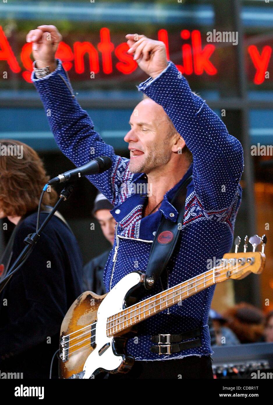 K33202AR .STING PERFORMING ON NBC'S TODAY SHOW AT ROCKEFELLER CENTER IN ...