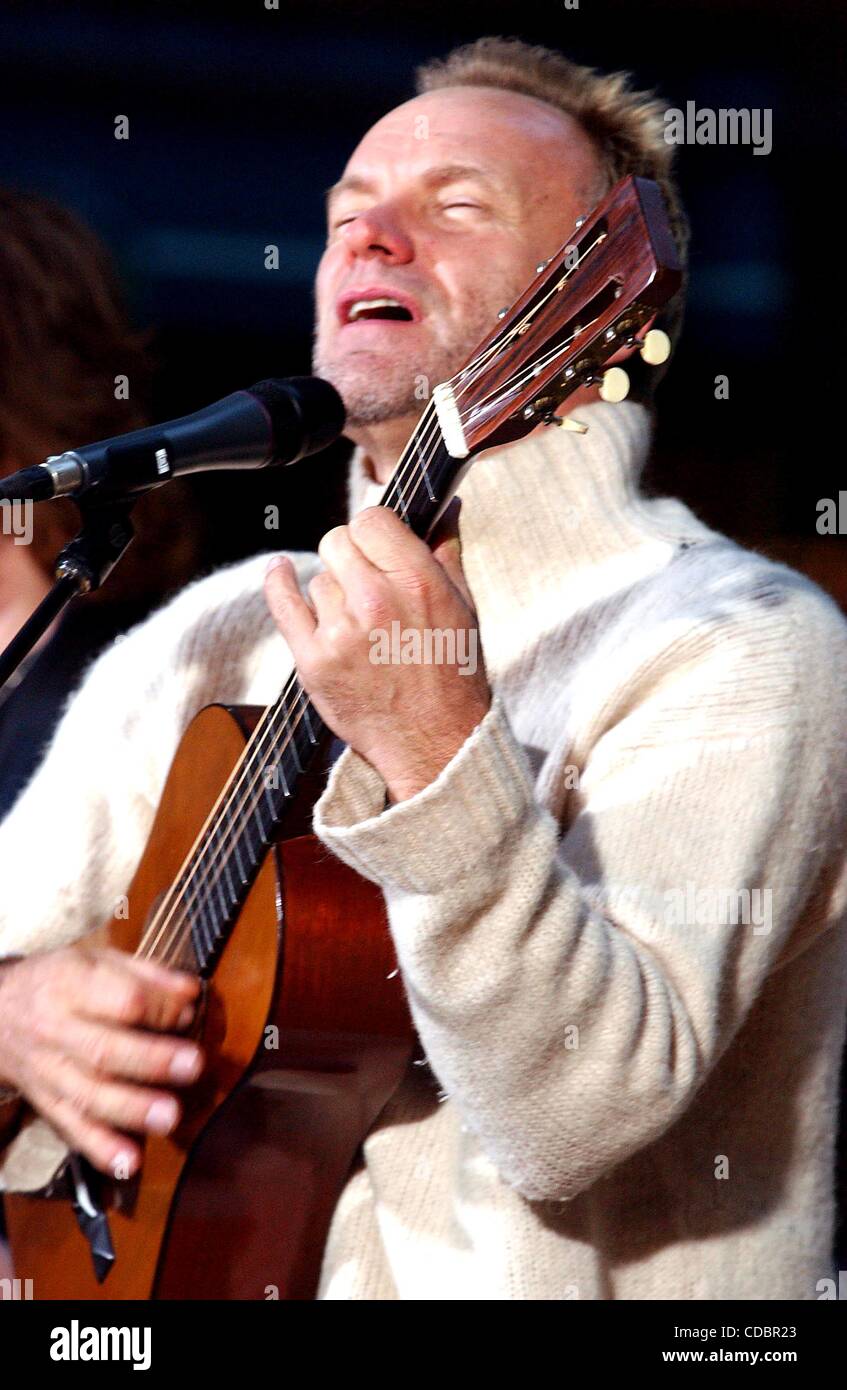 K33202AR .STING PERFORMING ON NBC'S TODAY SHOW AT ROCKEFELLER CENTER IN ...