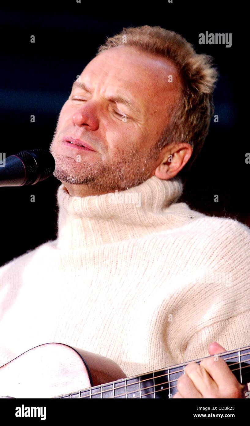 K33202AR .STING PERFORMING ON NBC'S TODAY SHOW AT ROCKEFELLER CENTER IN ...