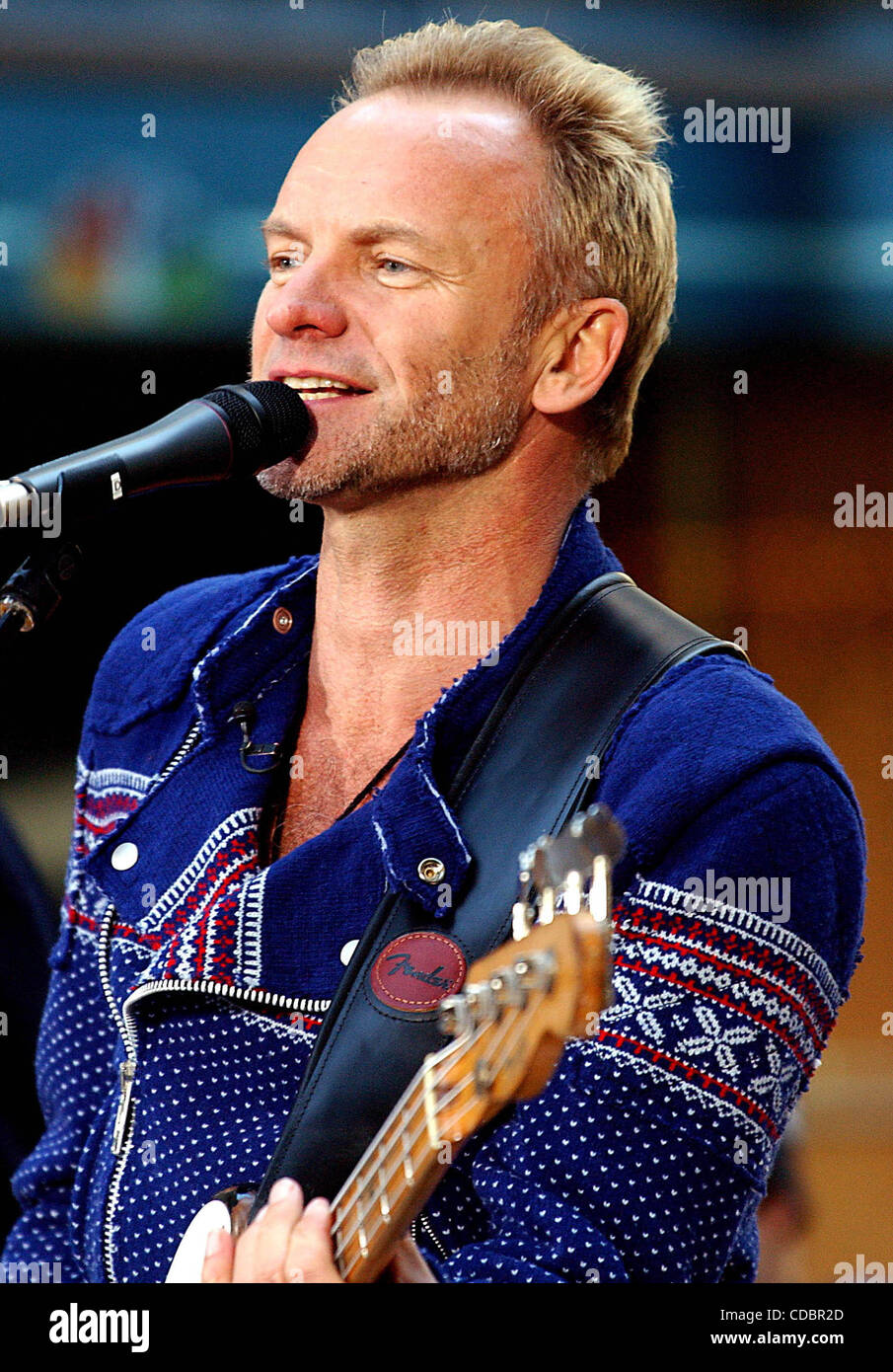 K33202AR .STING PERFORMING ON NBC'S TODAY SHOW AT ROCKEFELLER CENTER IN ...