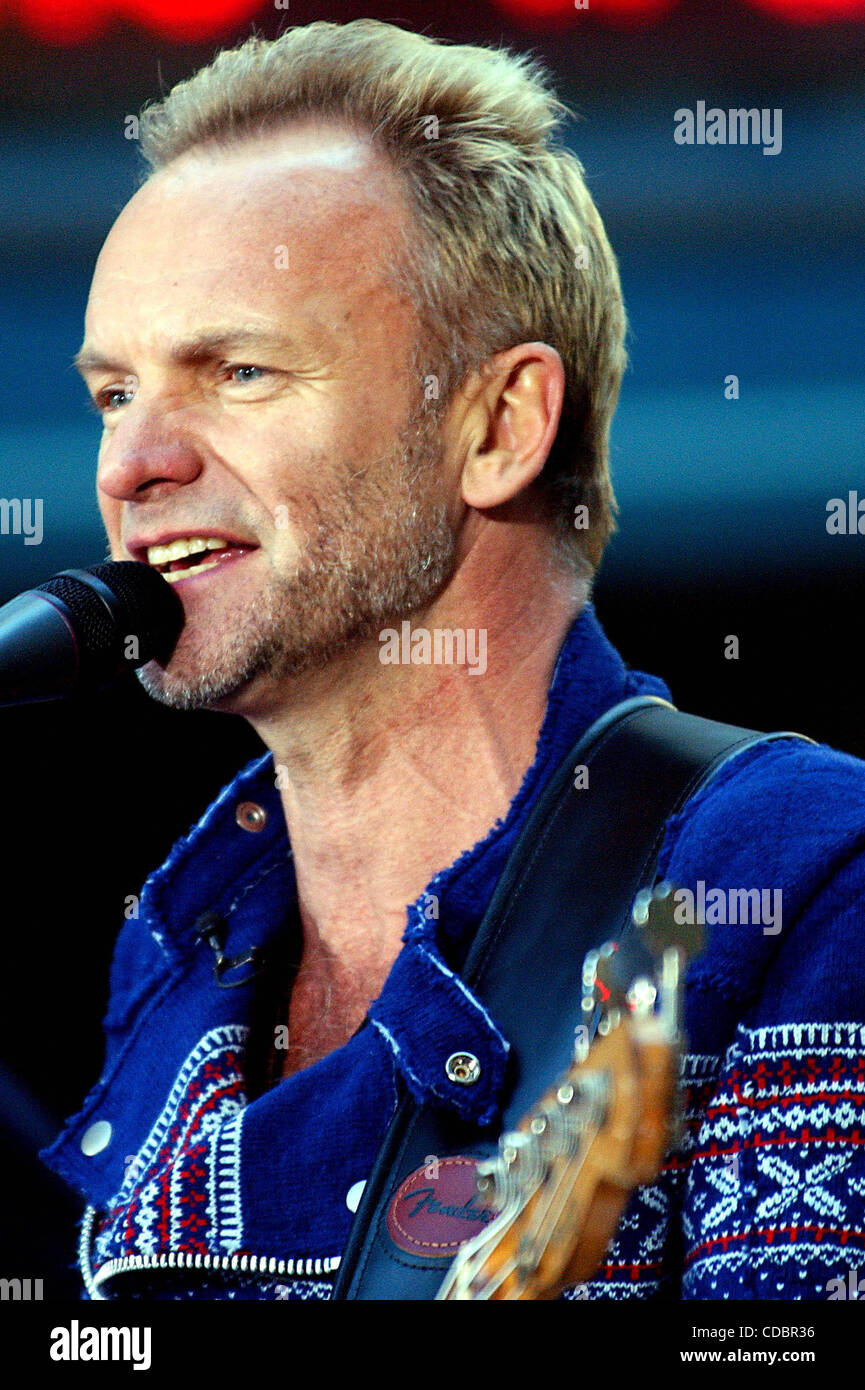 K33202AR .STING PERFORMING ON NBC'S TODAY SHOW AT ROCKEFELLER CENTER IN ...
