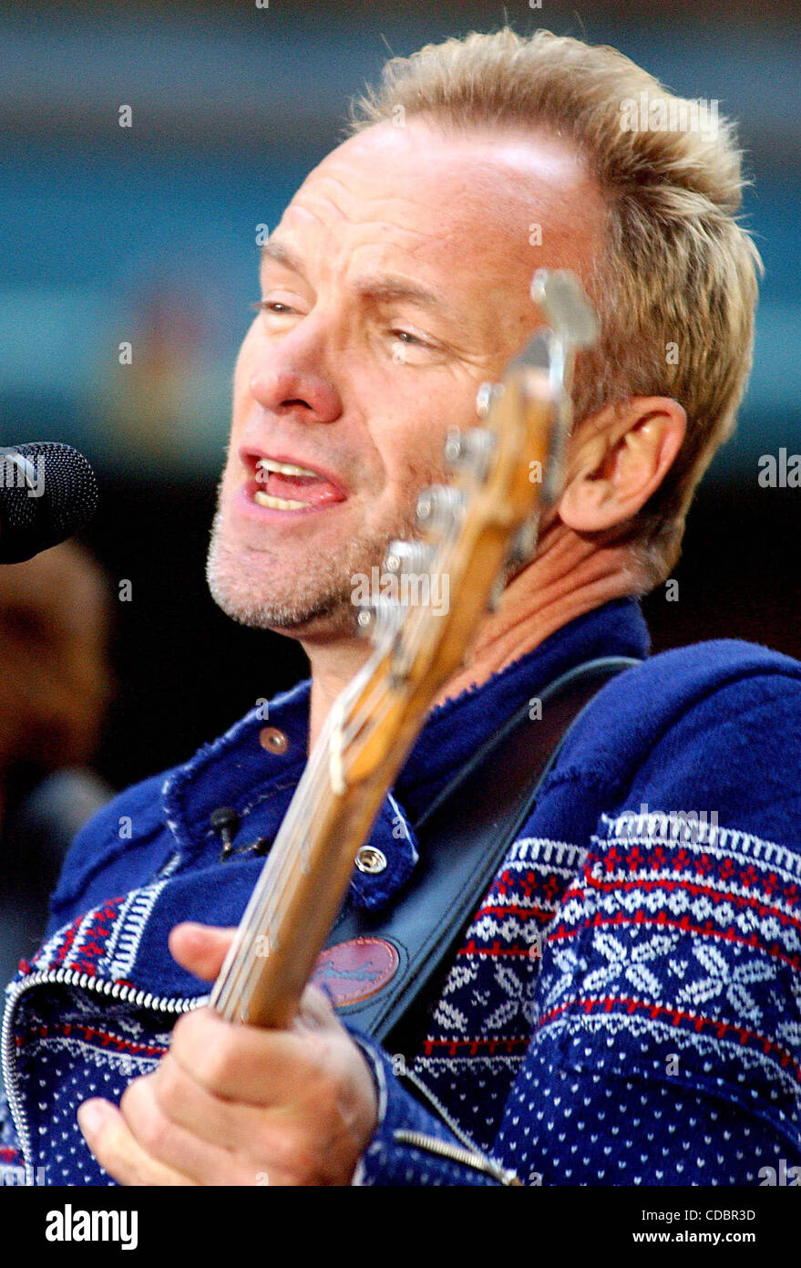 K33202AR .STING PERFORMING ON NBC'S TODAY SHOW AT ROCKEFELLER CENTER IN ...