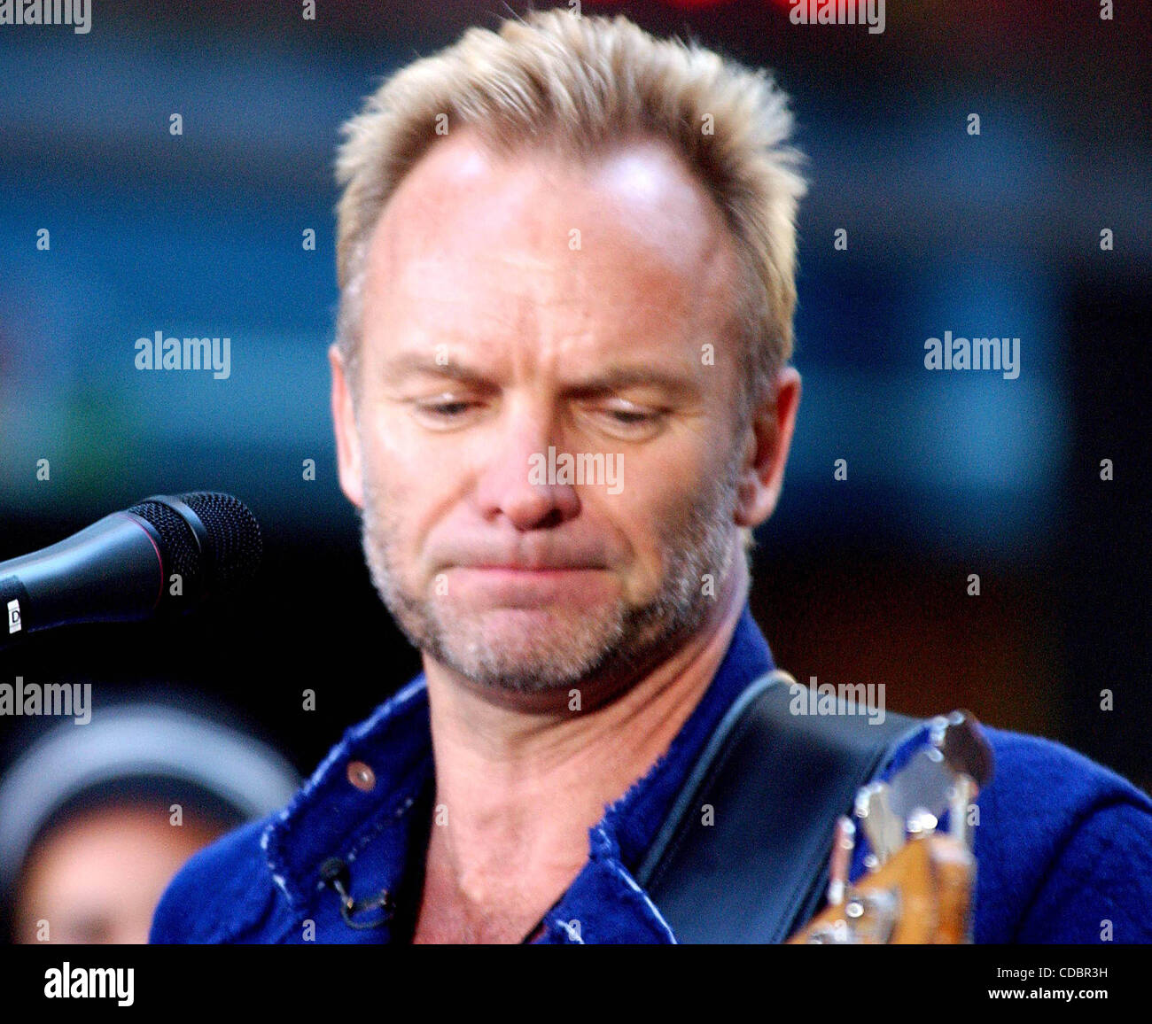 K33202AR .STING PERFORMING ON NBC'S TODAY SHOW AT ROCKEFELLER CENTER IN ...